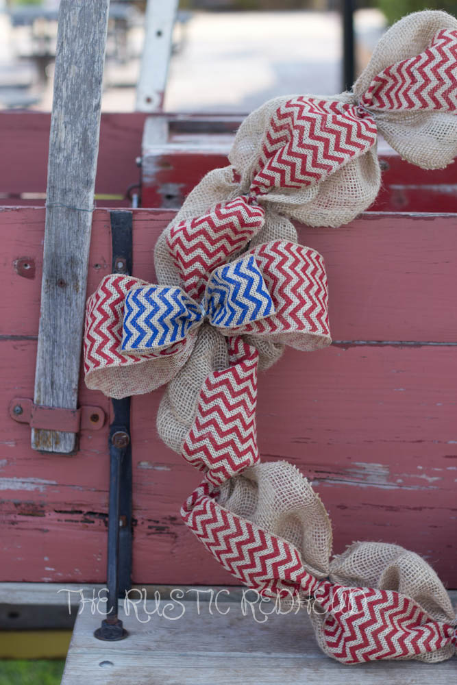THE RUSTIC REDHEAD: Labor Day Chevron Wreath