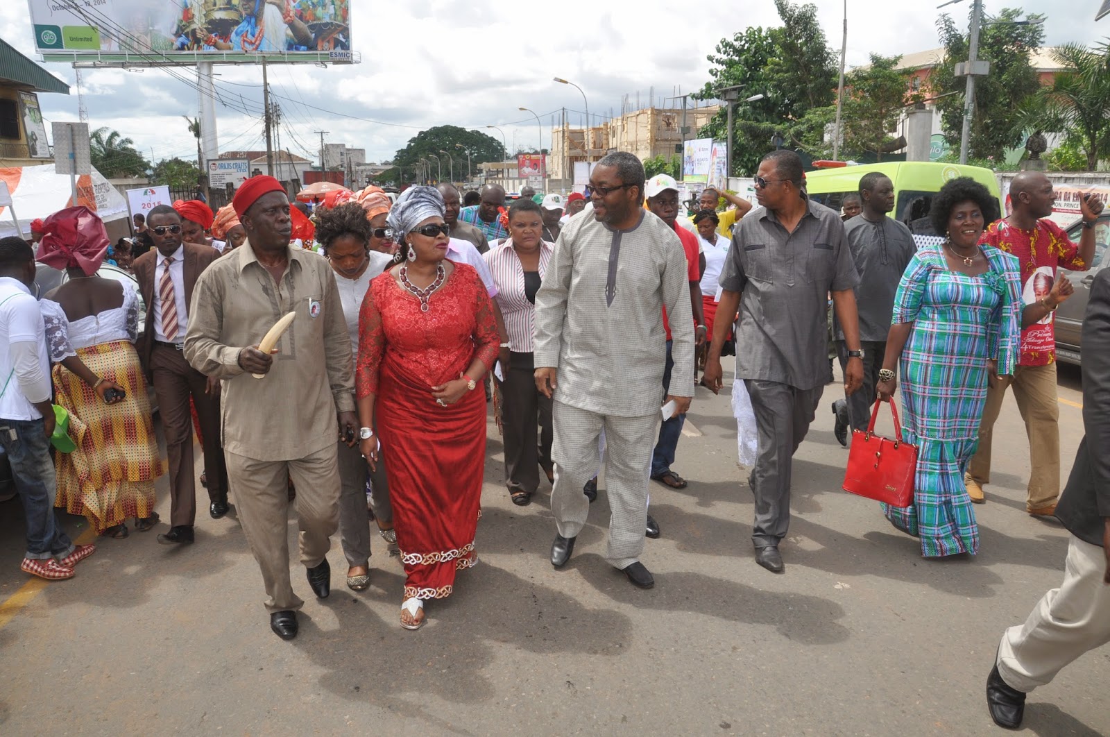 Diamondworld: Princess Stella Oduah Hails Onitsha Monarch, Igwe Alfred ...