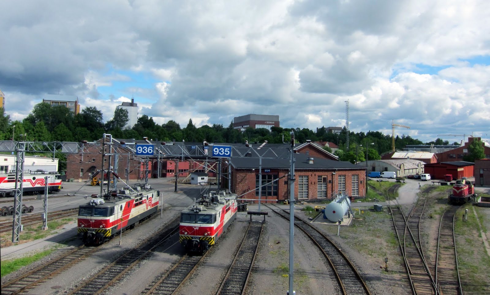 transpress nz: Finnish railway rolling stock at Turku / Åbo