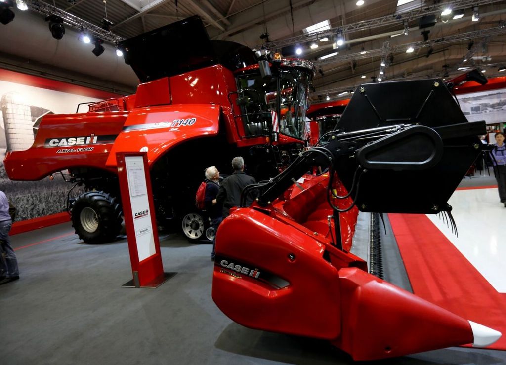 5 Best Powerful Combine Harvesters Recommended by Experts | Agriculture ...