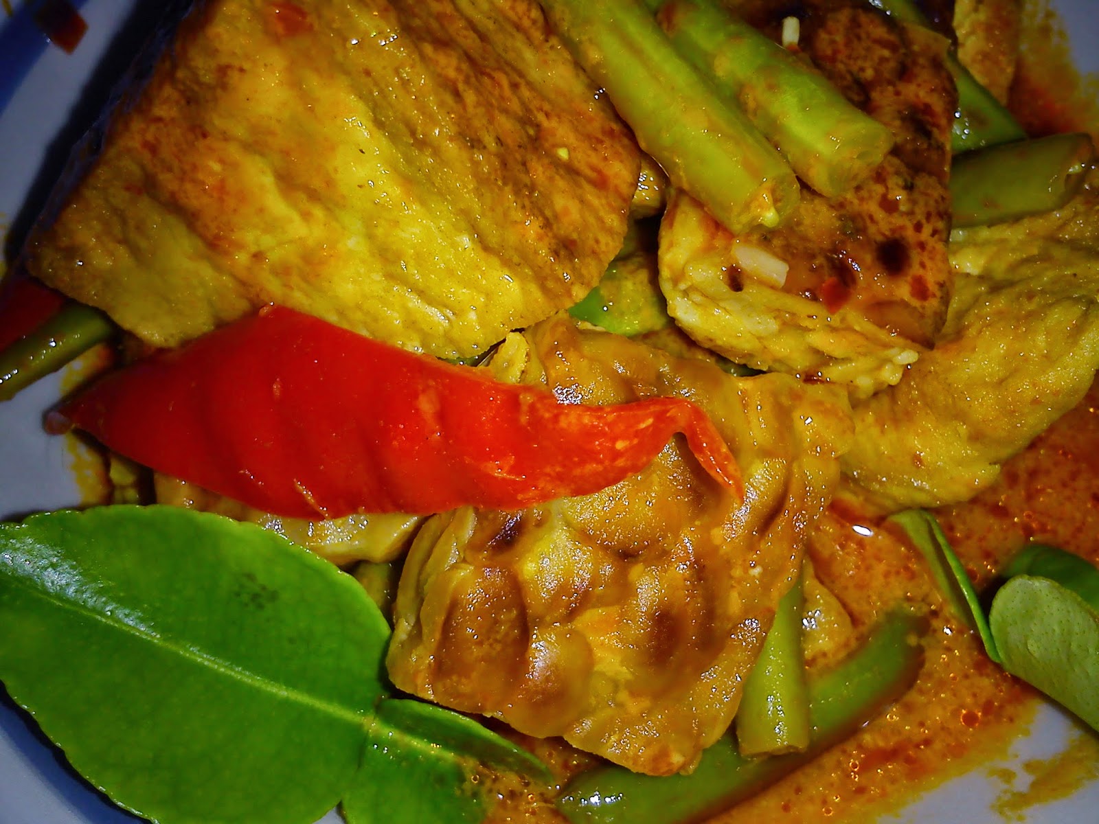 Cooking Pleasure: Fried Tempe, French Beans and Lemongrass Curry