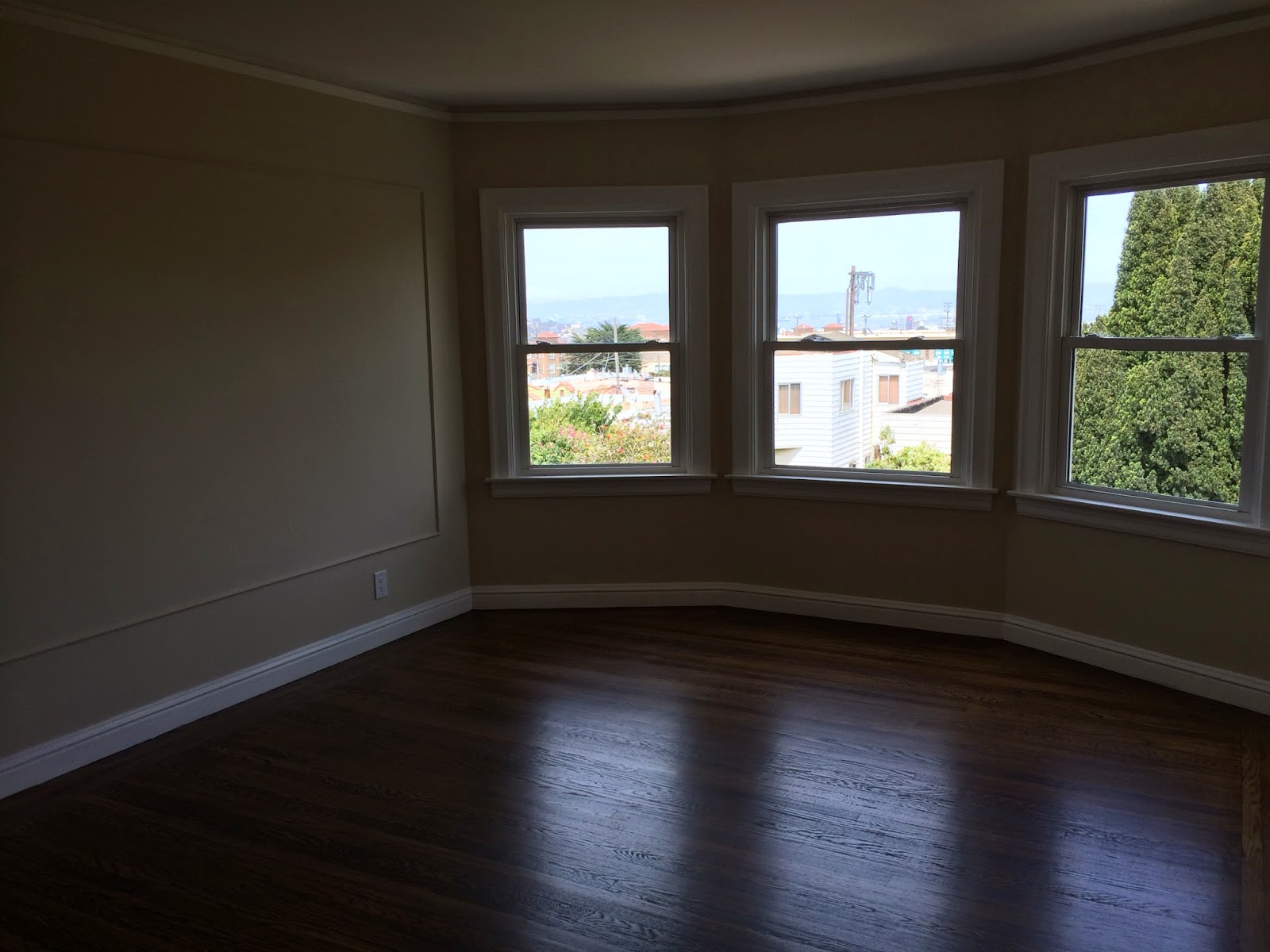 Outer Mission Jeff: Marina Style Barrel Front House