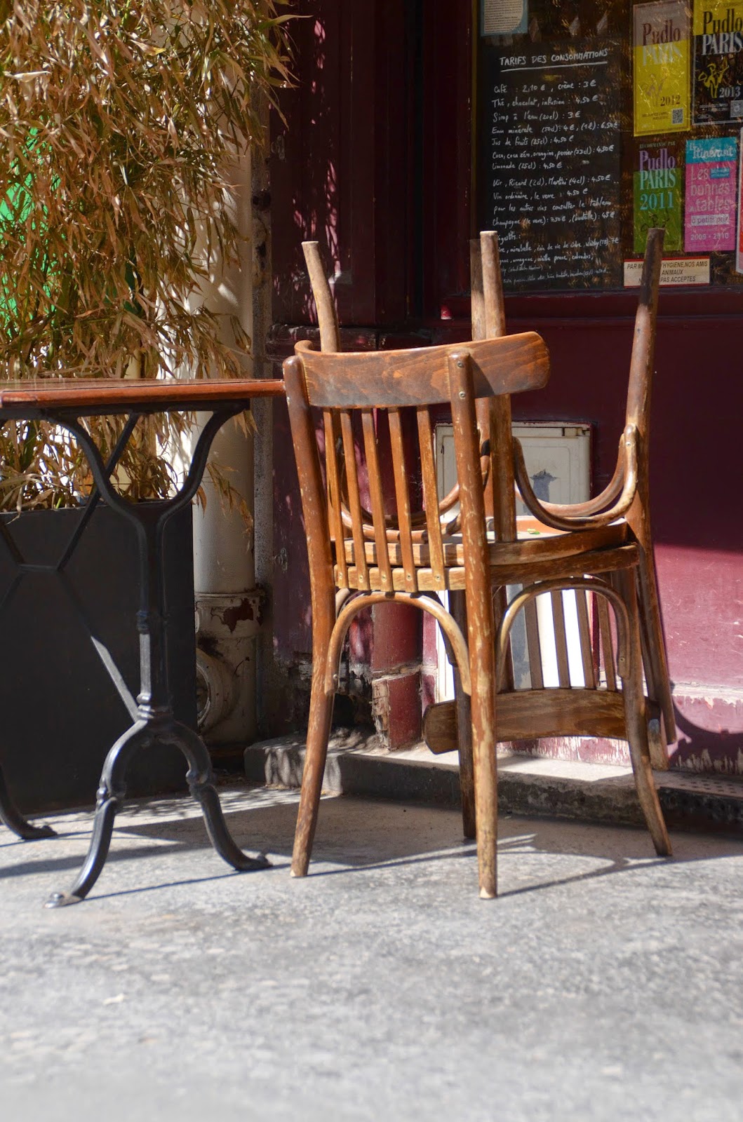 Paris and Beyond: Chaises de Café