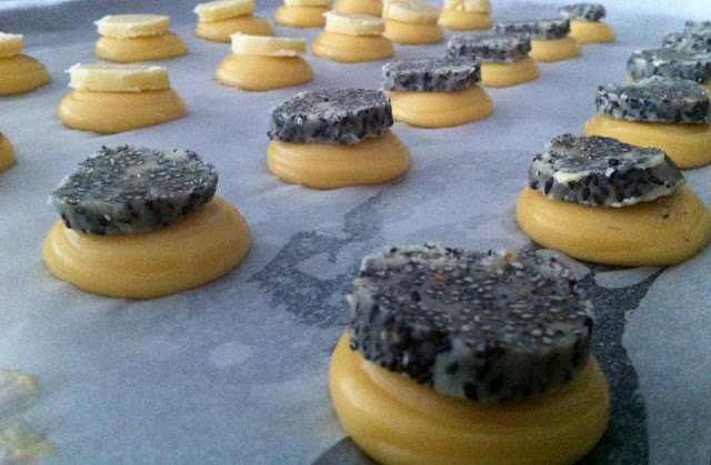 Black Sesame & Vanilla Cookies Top Choux Pastry