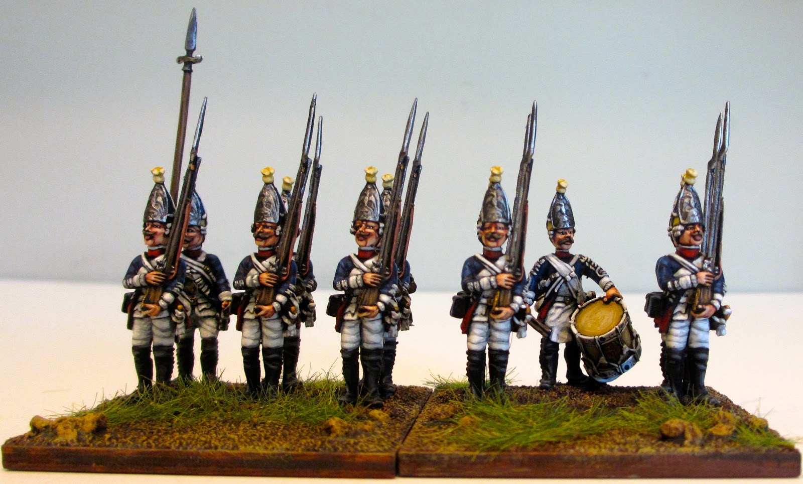 Black Hussar Miniatures: April 2013