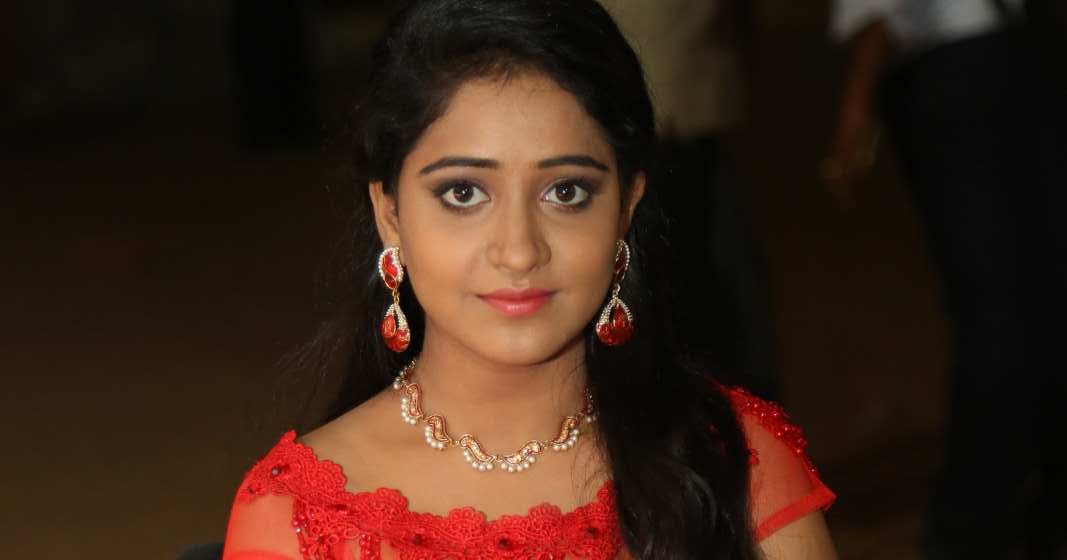 Actress Aishwarya Addala sizzling photos