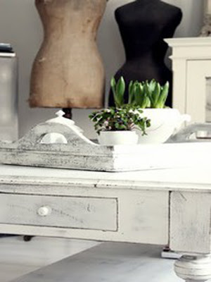 Country Style Chic: White Vintage