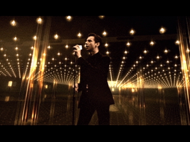 Milenioscopio: Dave Gahan en "Precious" de Depeche Mode.