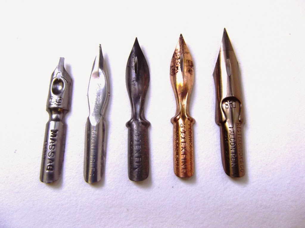 Cosas Elegidas: Escritorio. Set de Caligrafía N°4. 5 plumas.