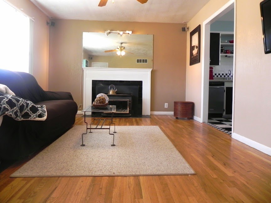 Duchesne Utah Home for Sale: Front Room/ Living Room