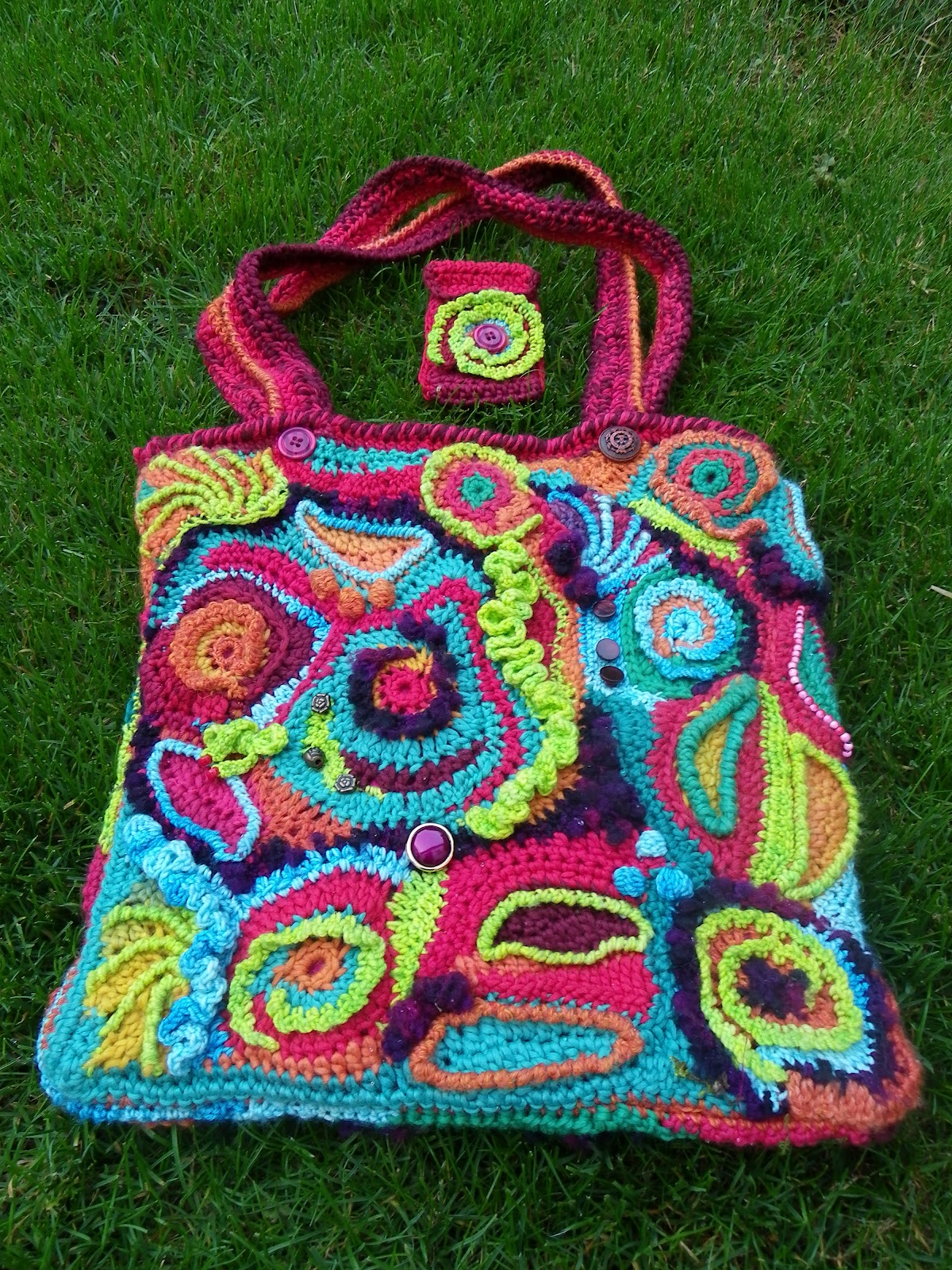 Mein Wollladen: Freeform Häkeltasche "wunderbunt"