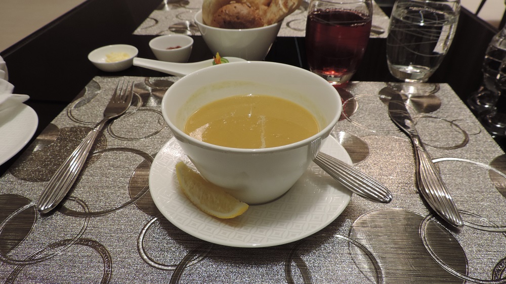 Review: Qatar Airways Al Safwa First Lounge, Doha (DOH)
