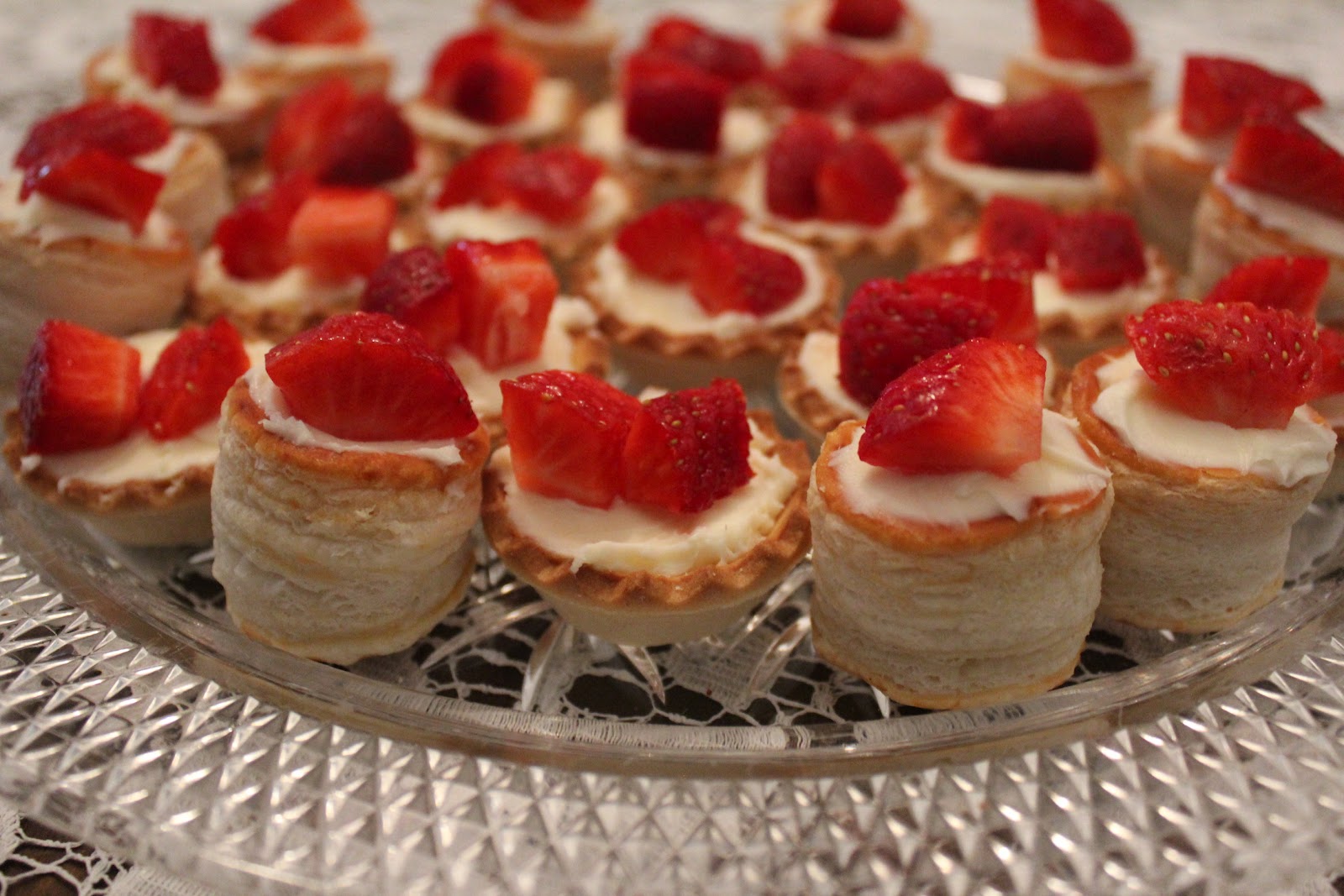 Cozinha a Quatro Mãos: Tarteletes de mascarpone e morangos