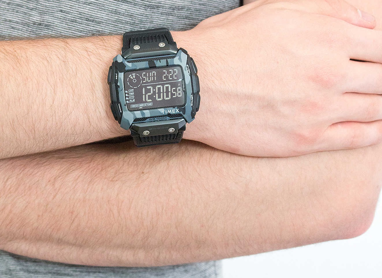 Lancette da Oscar: Timex Command Shock 54mm