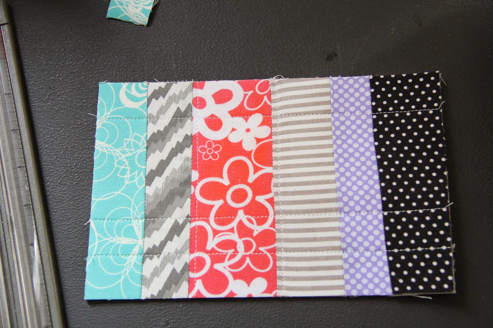 No Ordinary Sparrow: Mug Rug Tutorial