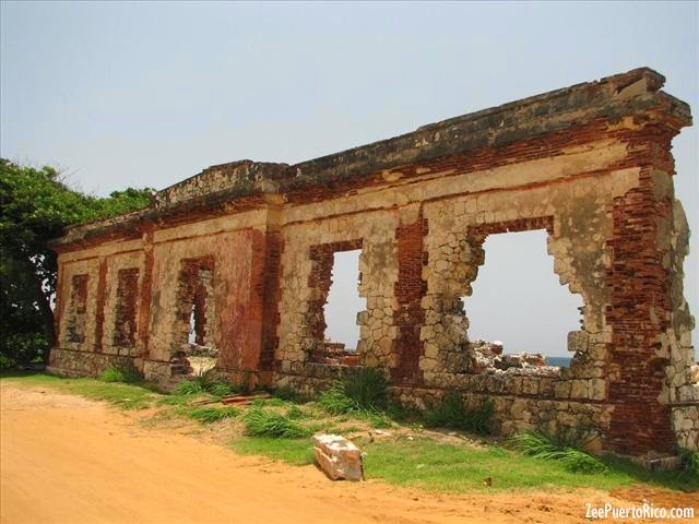 Puerto Rico, Isla Bella !!!: Ruinas Base Ramey {Aguadilla}