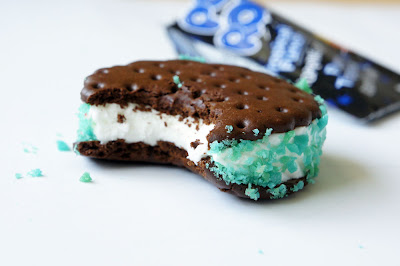 i d l e w i f e : pop rocks ice cream sandwiches