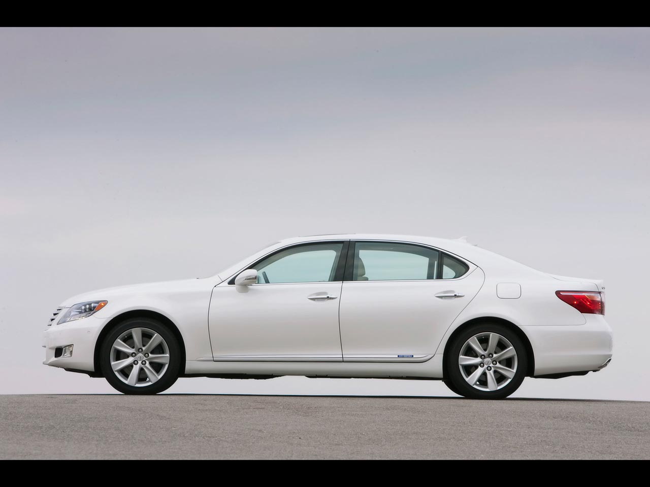 Lexus LS 600h L Hybrid 2010