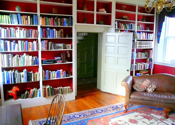 Home Interior Decorating Ideas: Designing the Reading Room in the House