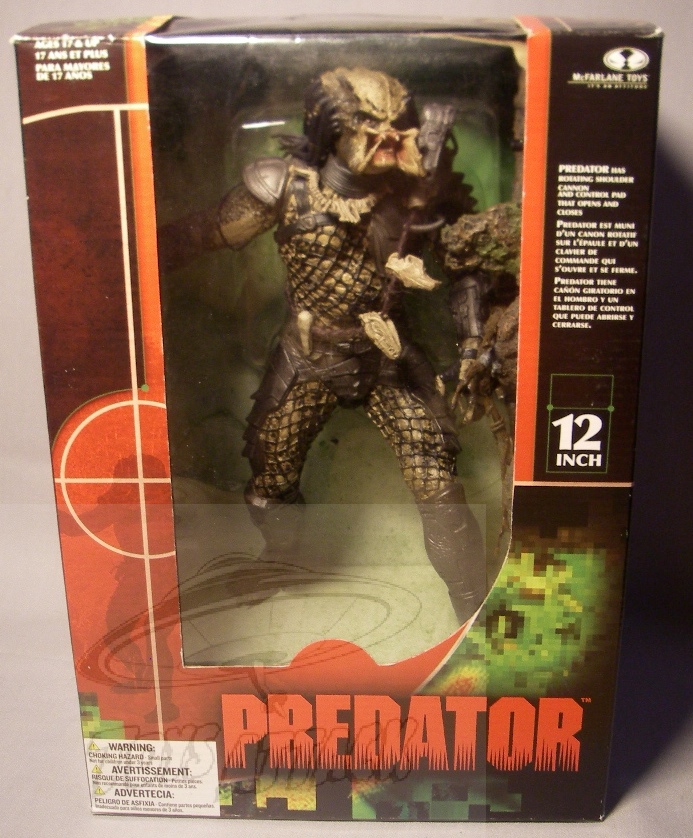 MC FARLANE TOYS ALIEN & PREDATOR 12 INCH FIGURE