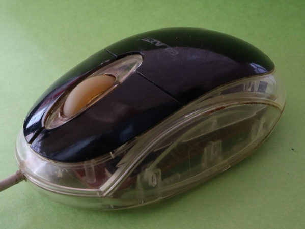 BugWorkShop - 甲蟲工作室: BLAZE 3D 光學滑鼠（3D Optical Mouse）- 拆解