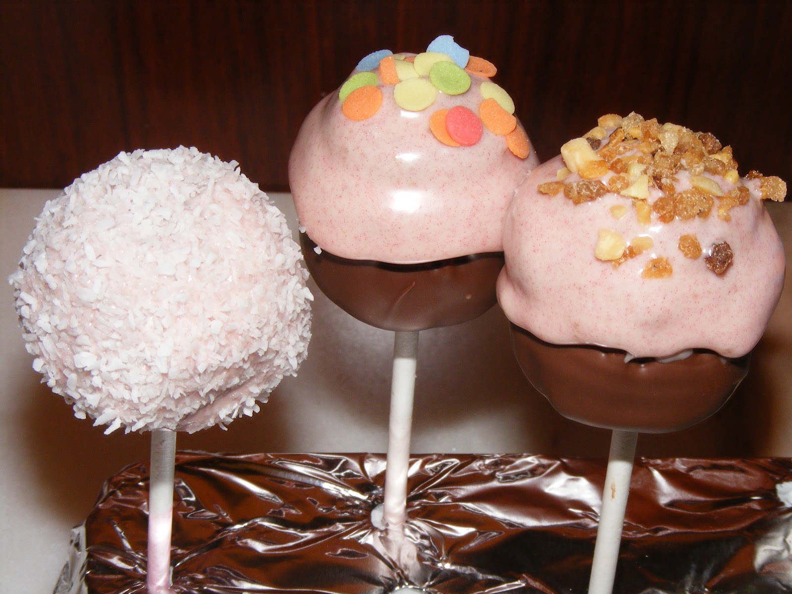 CON SABOR A MAGIA: CAKE POP CON FORMA DE CUP CAKE Y REDONDOS