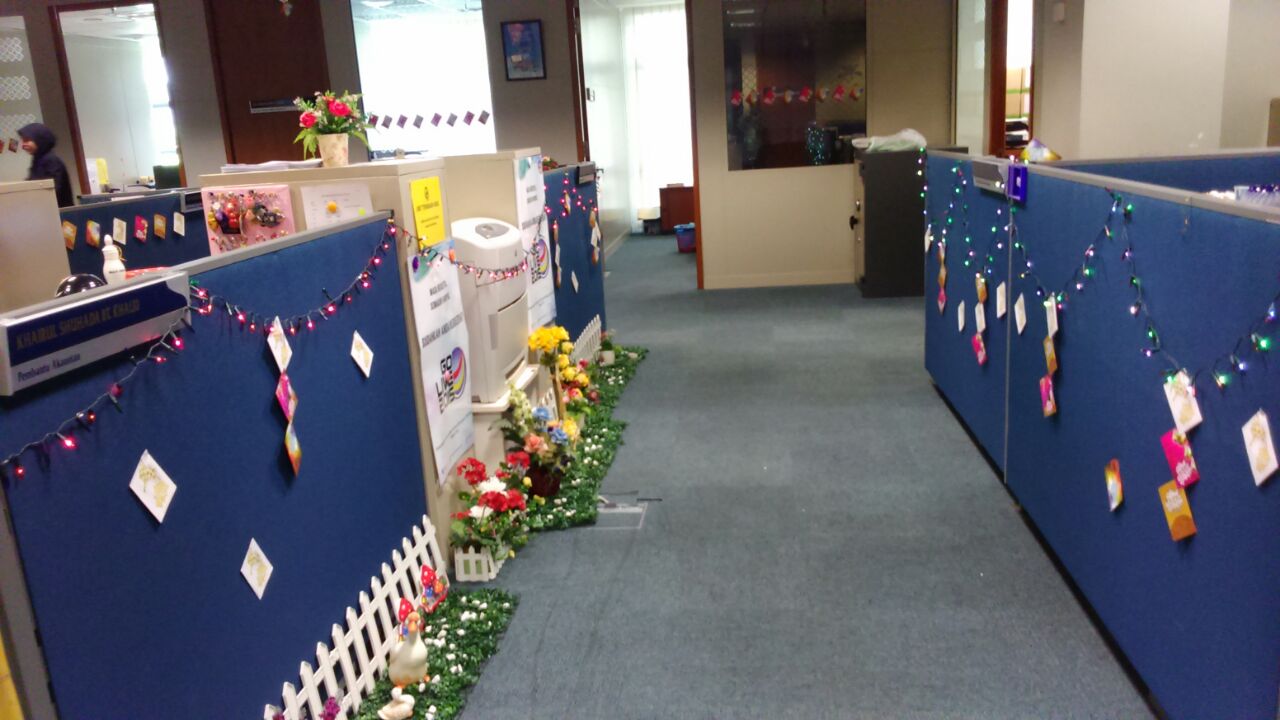 cerita merepek meraban: DEKO-DEKO RAYA