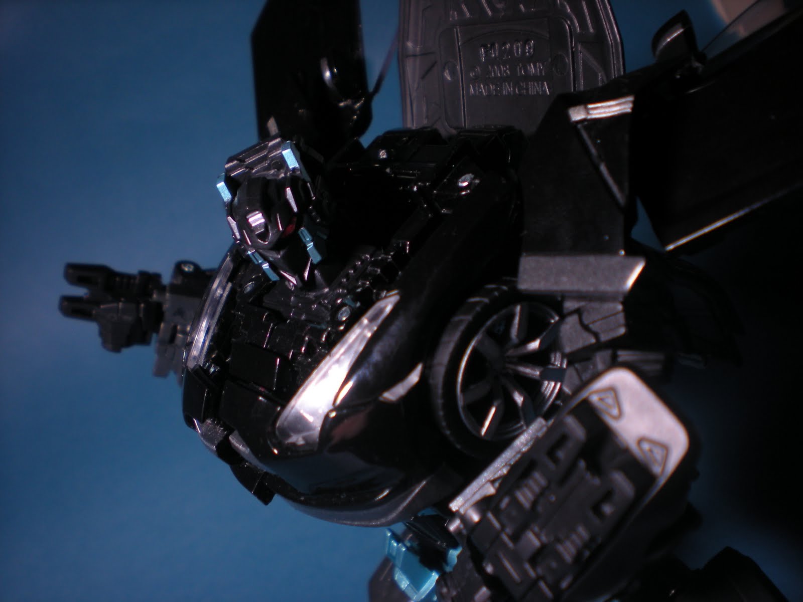 Review: [Takara Tomy] Transformers Alternity Convoy -Super Black ...