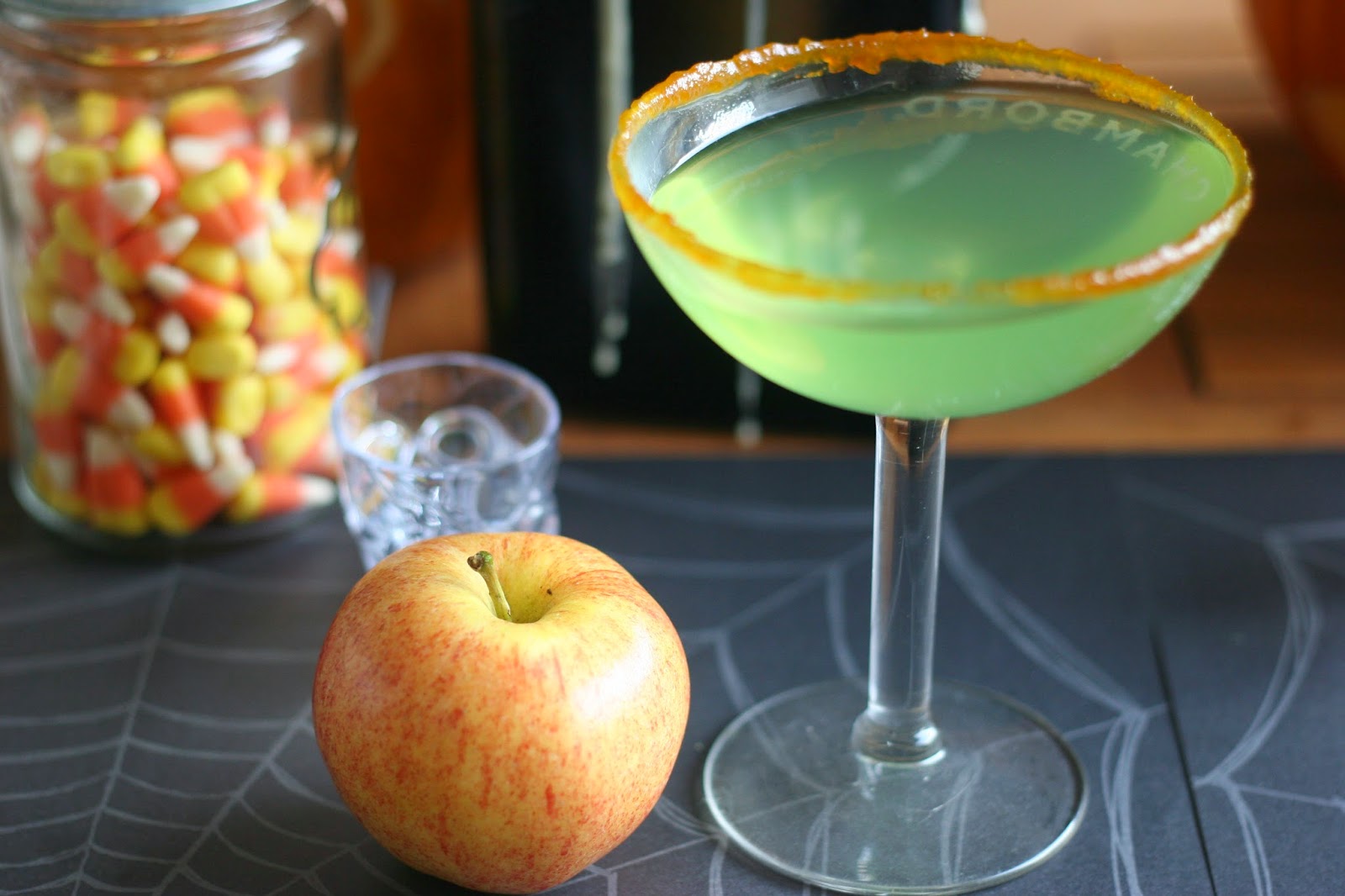 Creepy Halloween Cocktails - Craft Collector