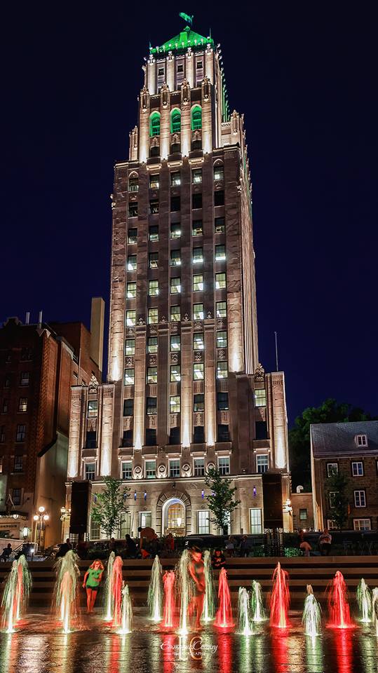 Jack aime/Jack n'aime pas: Vues de l'Édifice Price à Québec, du ...