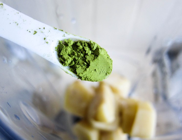 the indolent cook: healthy banana matcha mint smoothie