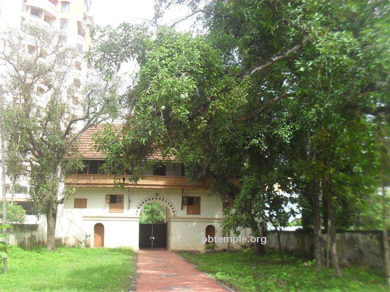 Edappally Ganapathy Temple: Edappally Sree Maha Ganapathi Temple