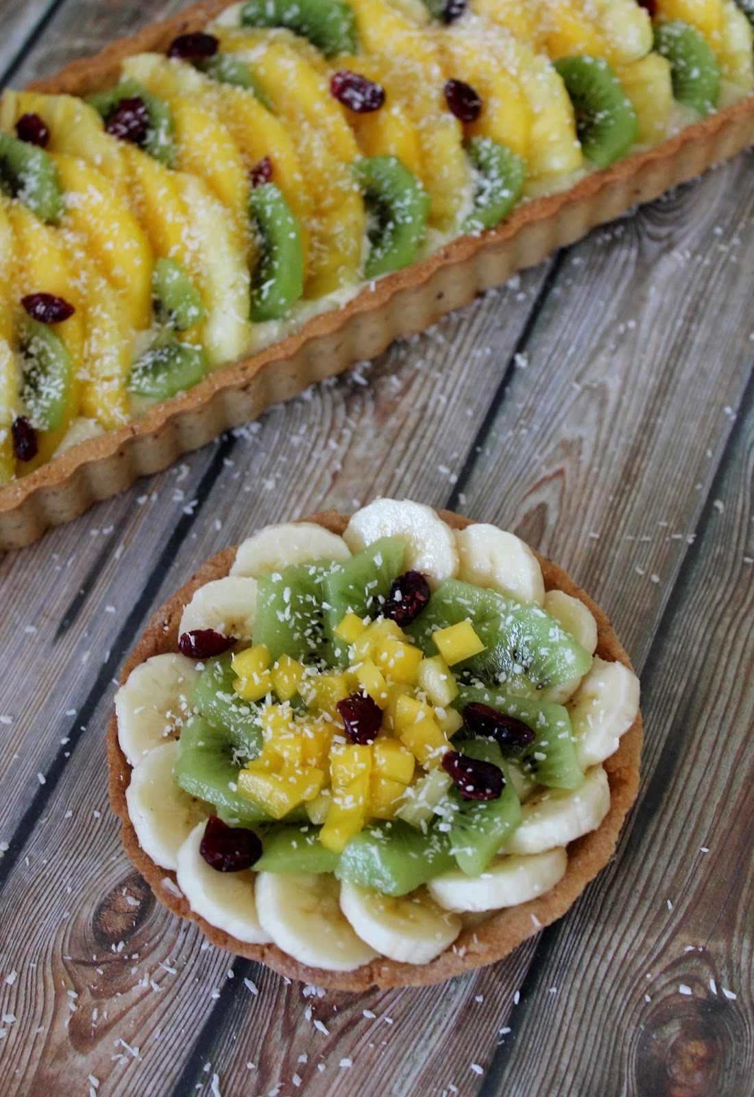 Tarte aux fruits exotiques, crème pâtissière coco