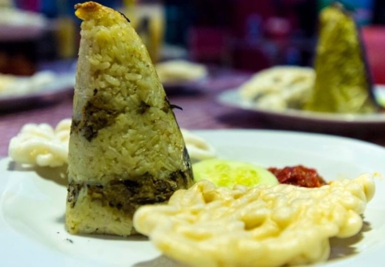 Poteng Jaje Tujak Masakan Tradisional Indonesia Khas Lombok