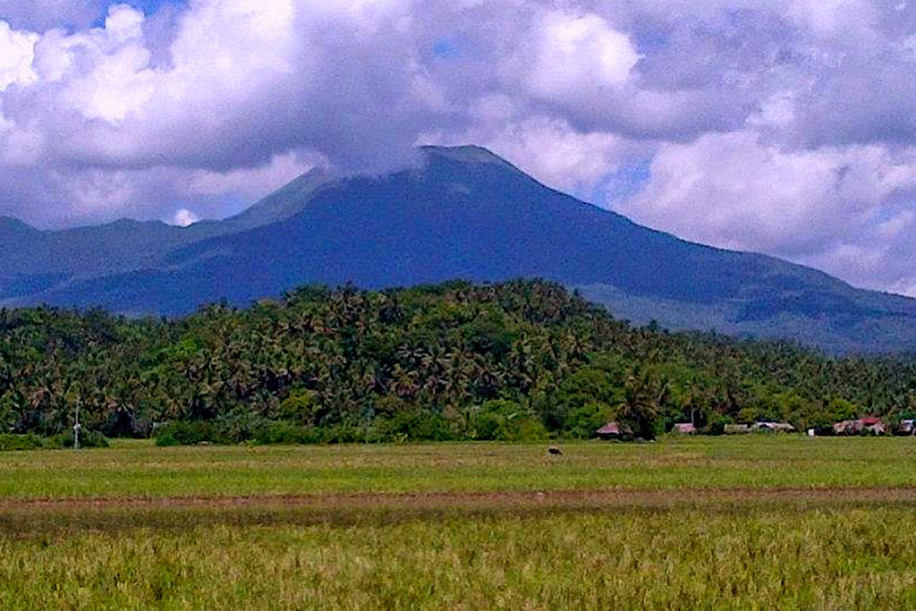 9SJ Group 10 ~ Mt. Bulusan: Mt. Bulusan's Eruptions