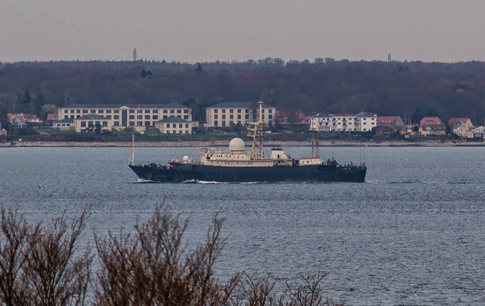 The Things I Enjoy: Russian Navy's Vishnya class intelligence ship in ...