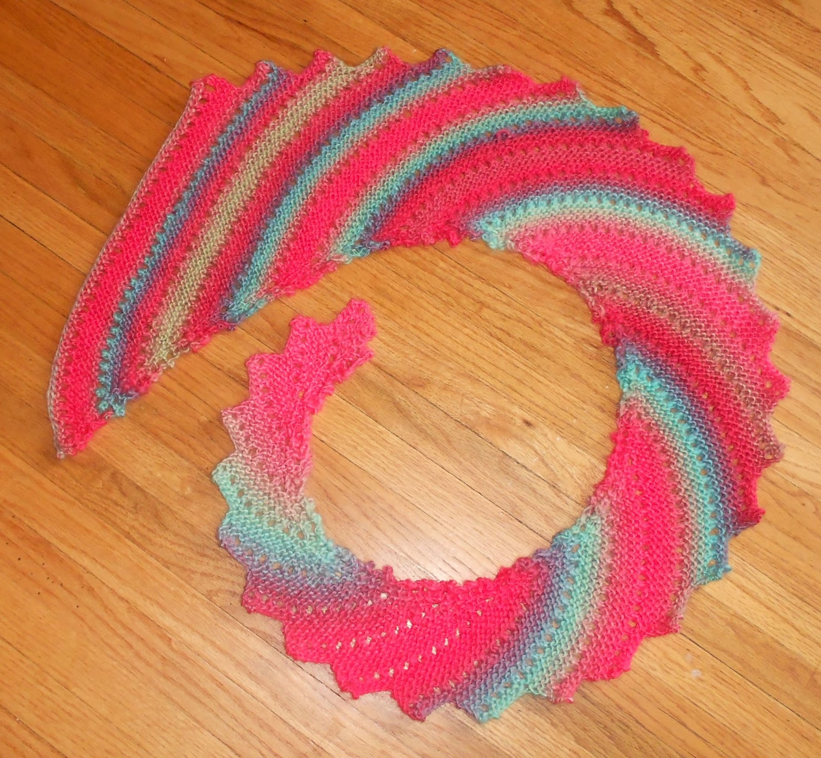 Knitting II: Lucky Spirale Scarf