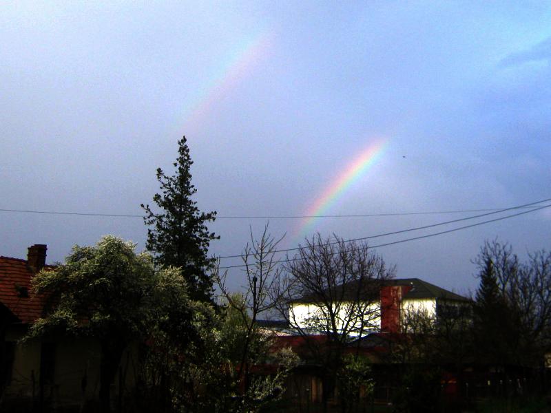 Oscilaţii şi unde (fizică distractivă): Dublu curcubeu înainte de Înviere