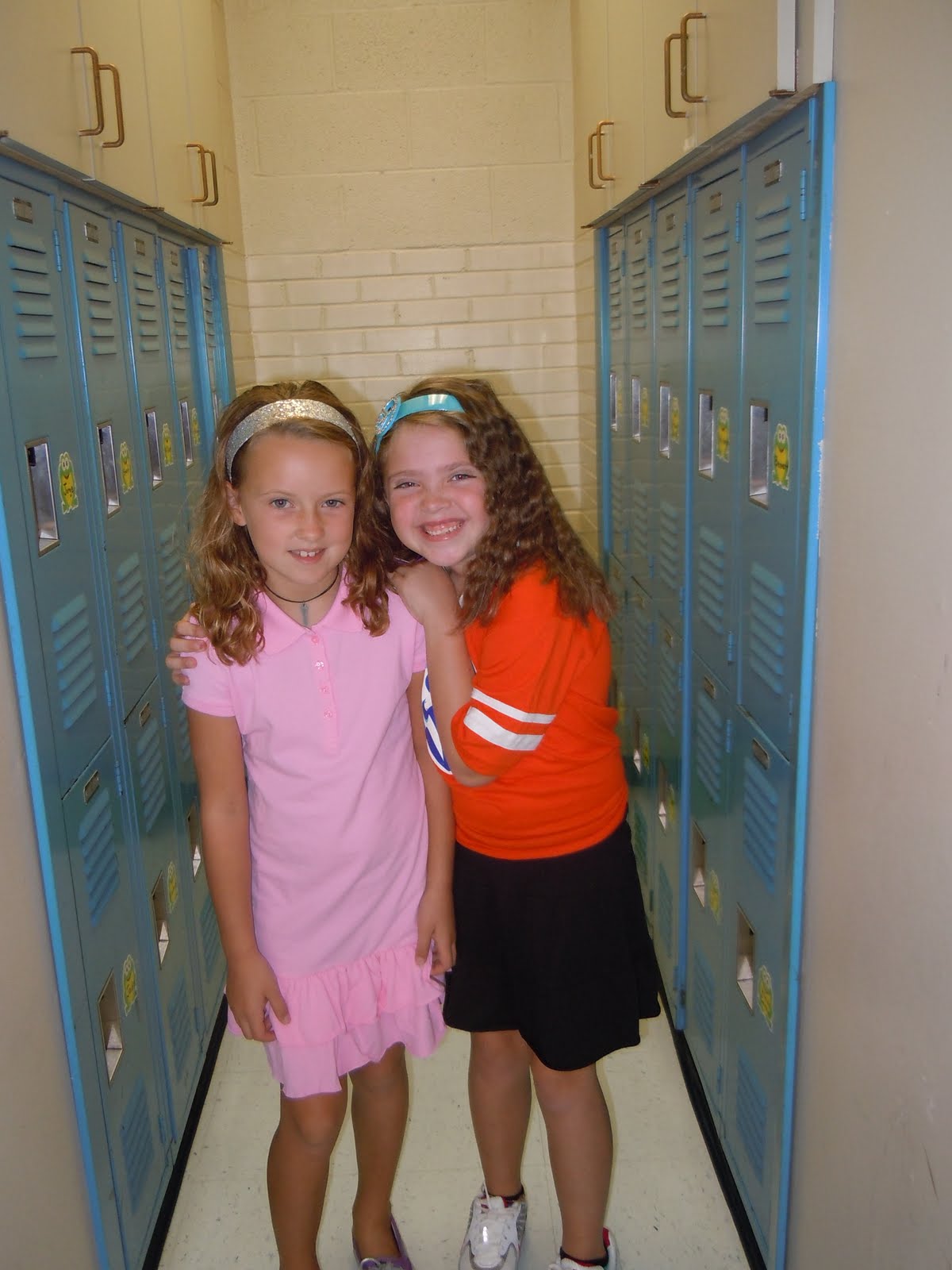 The McGaha Family: Emma's 1st day at school!