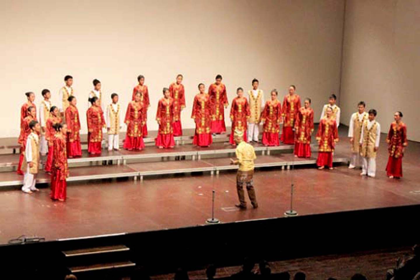 Mambulaoans WorldWide Buzz: How small-town CamSur choir conquered the world