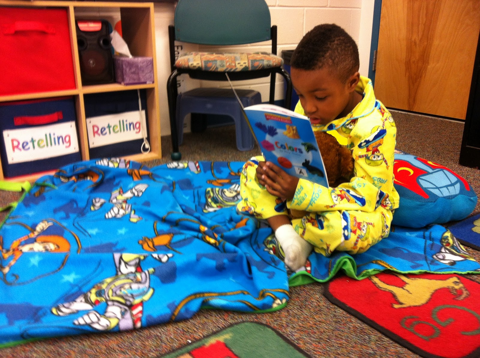 Mrs. Doiron's Kindergarten Class: Literacy Week 2012: School Wide ...