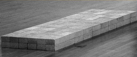 Tocho T8: CARL ANDRE (1935): EQUIVALENT VIII (THE BRICKS, 1966)