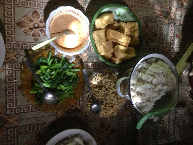 MELMAN AND THE HIPPO: Berziarah Ke Tanah Merah (3)