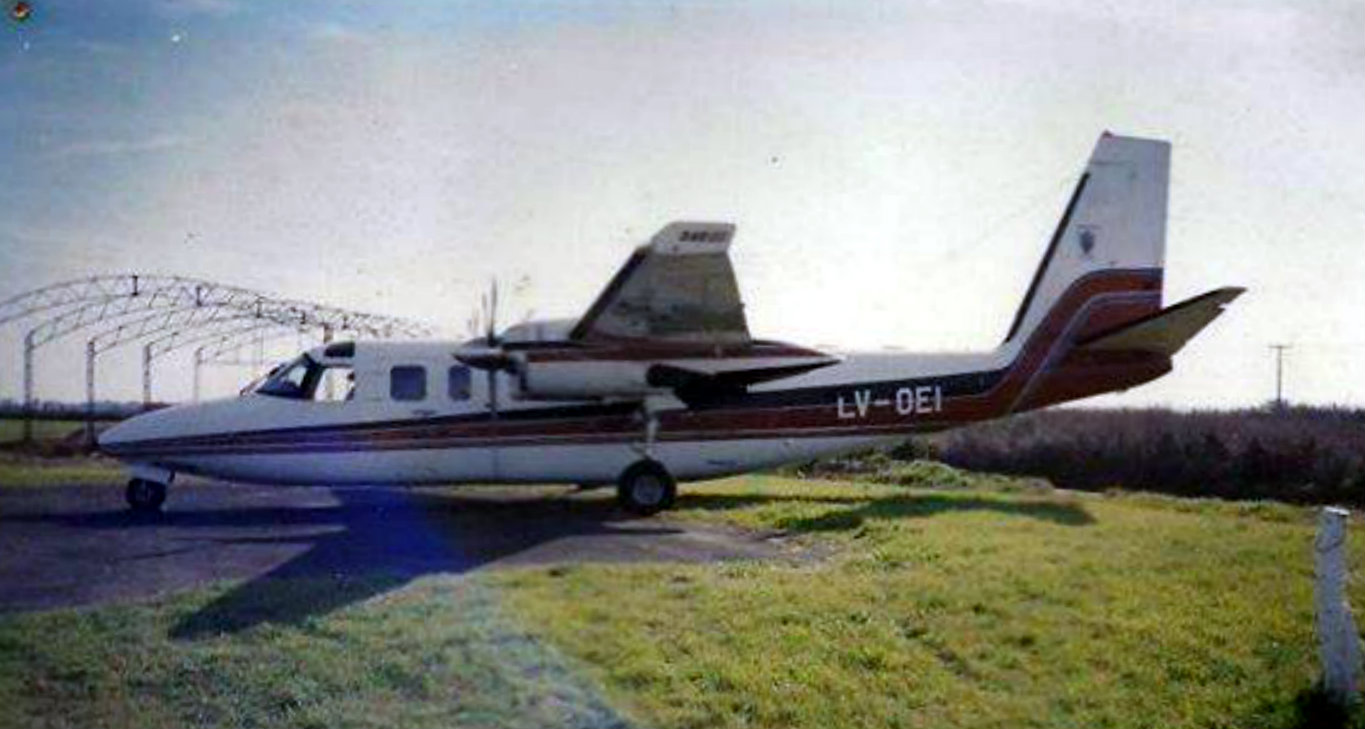 Historias Individuales: LQ-OEI, Gulfstream 690C Turbo Commander Jetprop ...