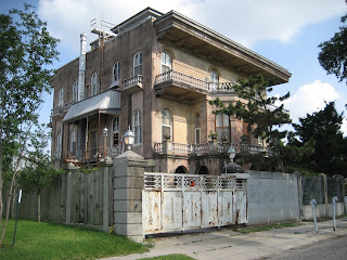 The Picturesque Style: Italianate Architecture: The Florence Luling ...