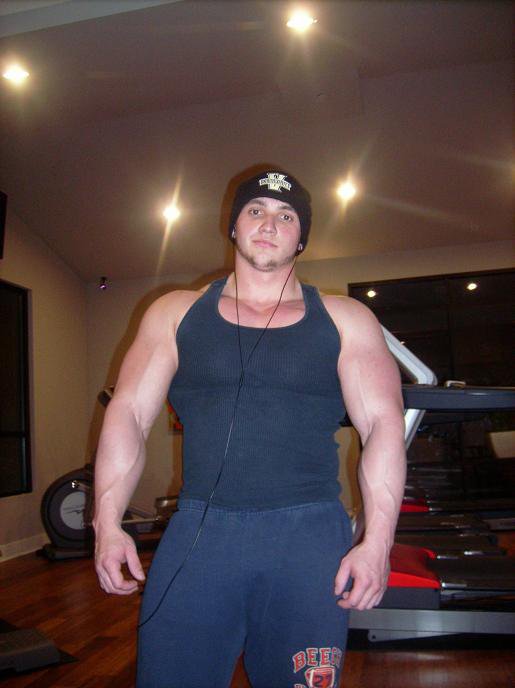 the beauty of male muscle: Brad