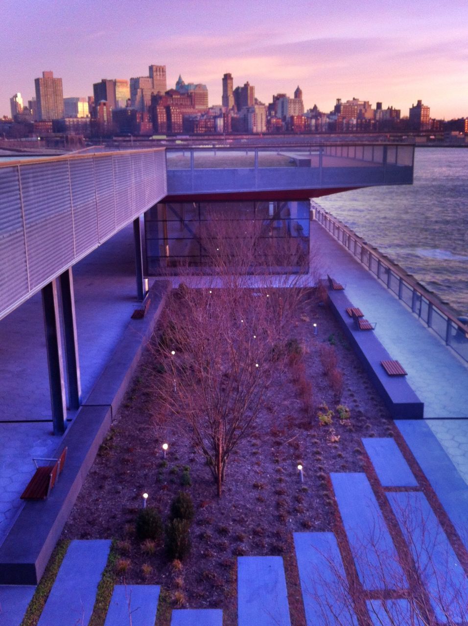A New Year, A New Place to Walk: Pier 15 on the East River Waterfront ...