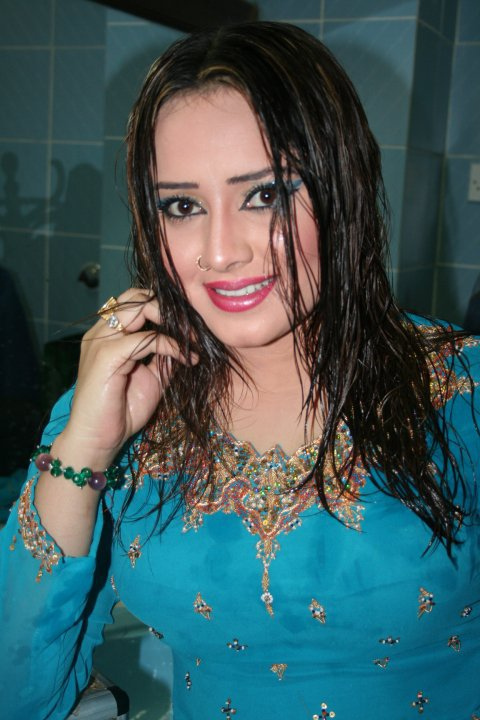 All Pashto Showbiz: The Best Pashto Actres Nadia Gull Hot Wallpapers