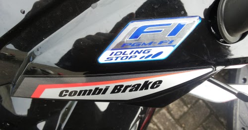 Hati-hati Sticker LOGO FI (Fuel Injection) / Idling Stop Honda Anda ...
