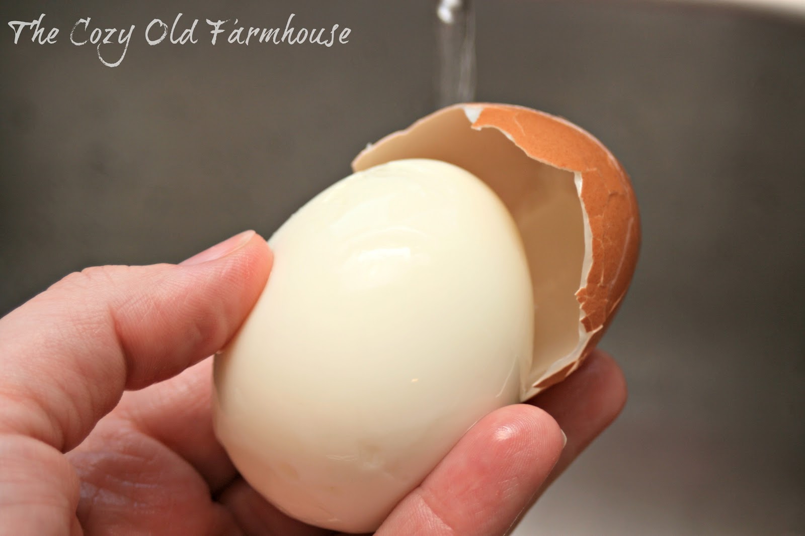 The Cozy Old "Farmhouse": Perfectly Boiled and Easy to Peel Eggs
